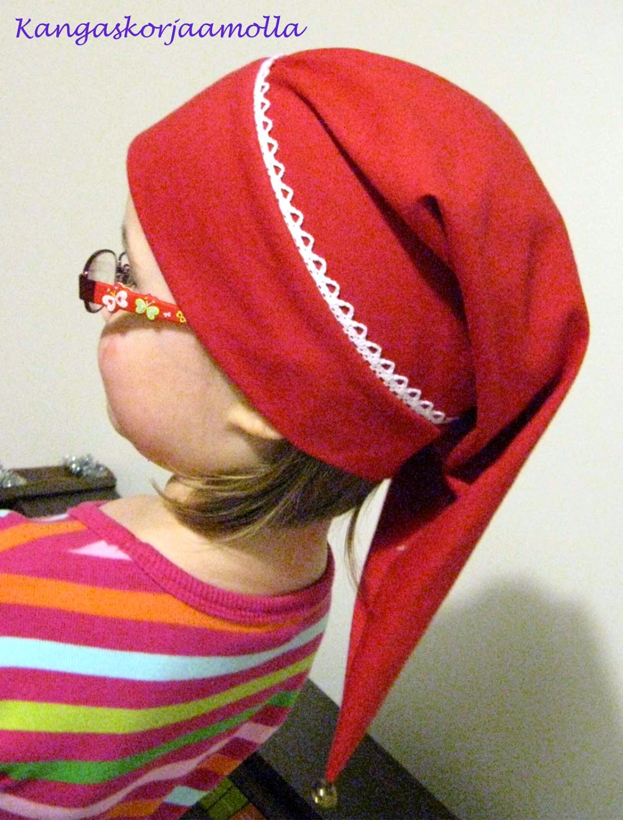 Kangaskorjaamolla: Tonttulakki à la Kangaskorjaamo