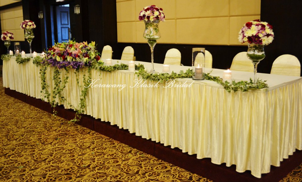 Kerawang Klasik: Dekorasi Meja Pengantin dan Hiasan Dewan untuk Majlis ...