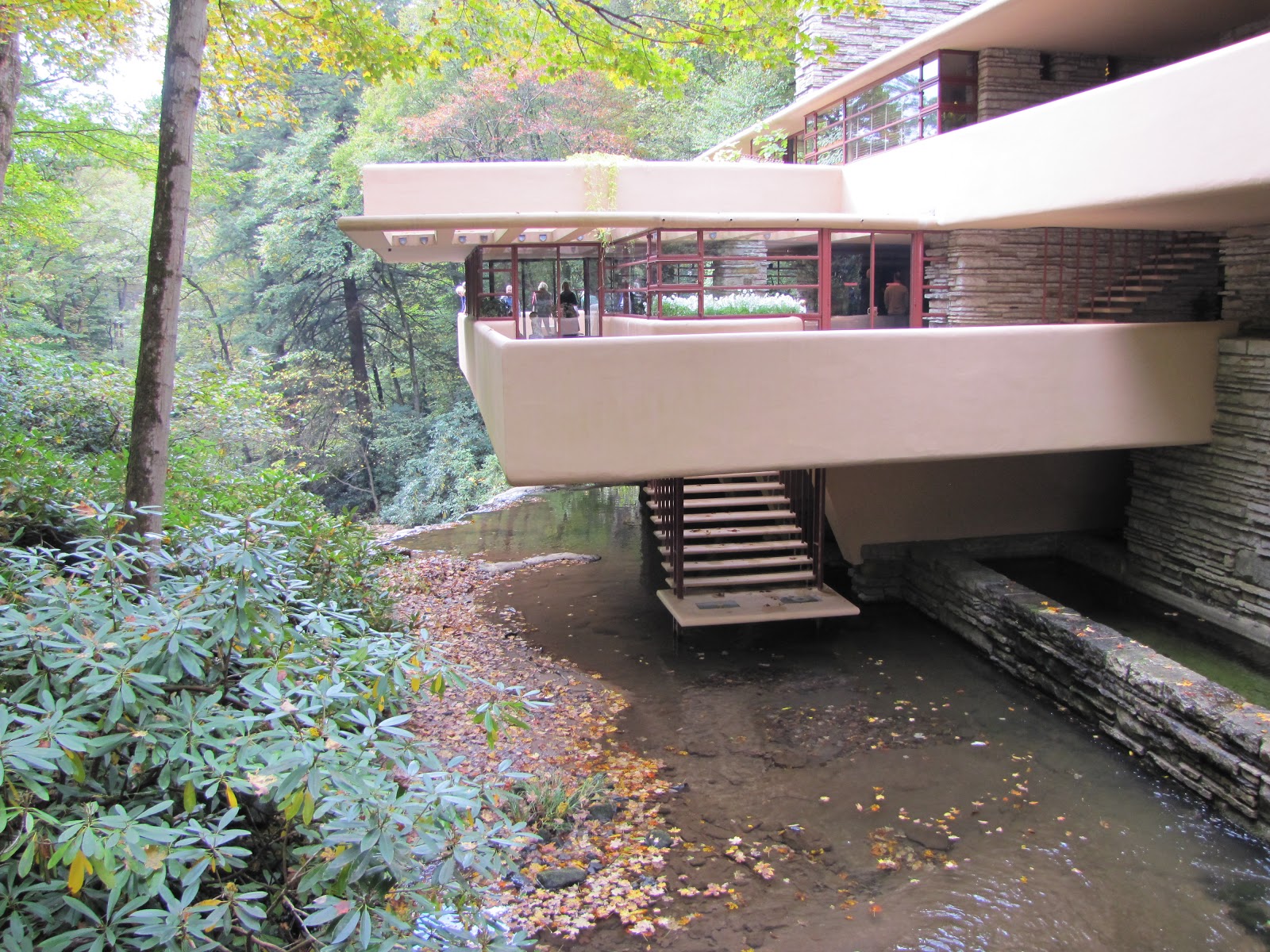 Travel Treasures: Fallingwaters.... a home by Frank Lloyd Wright