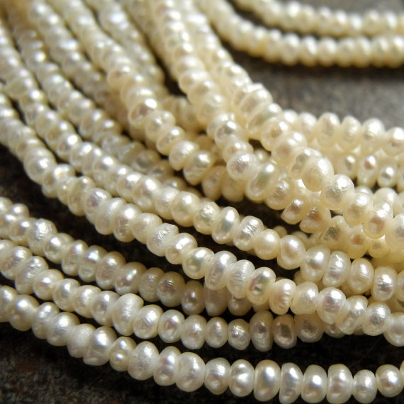 Madame Isis' Toilette: Making real pearl powder