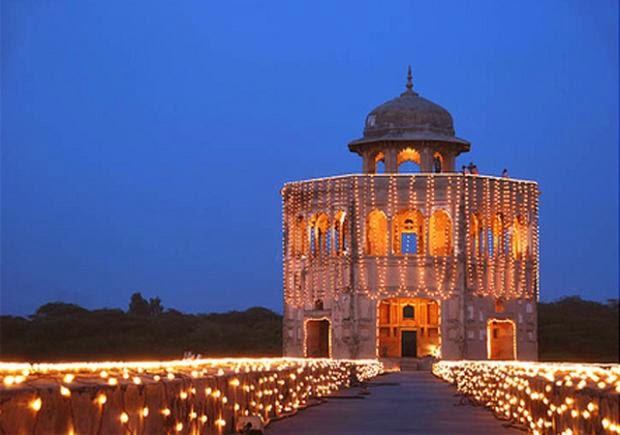 Riyasti Brothers: History of Hiran Minar (Sheikhupura) Pakistan