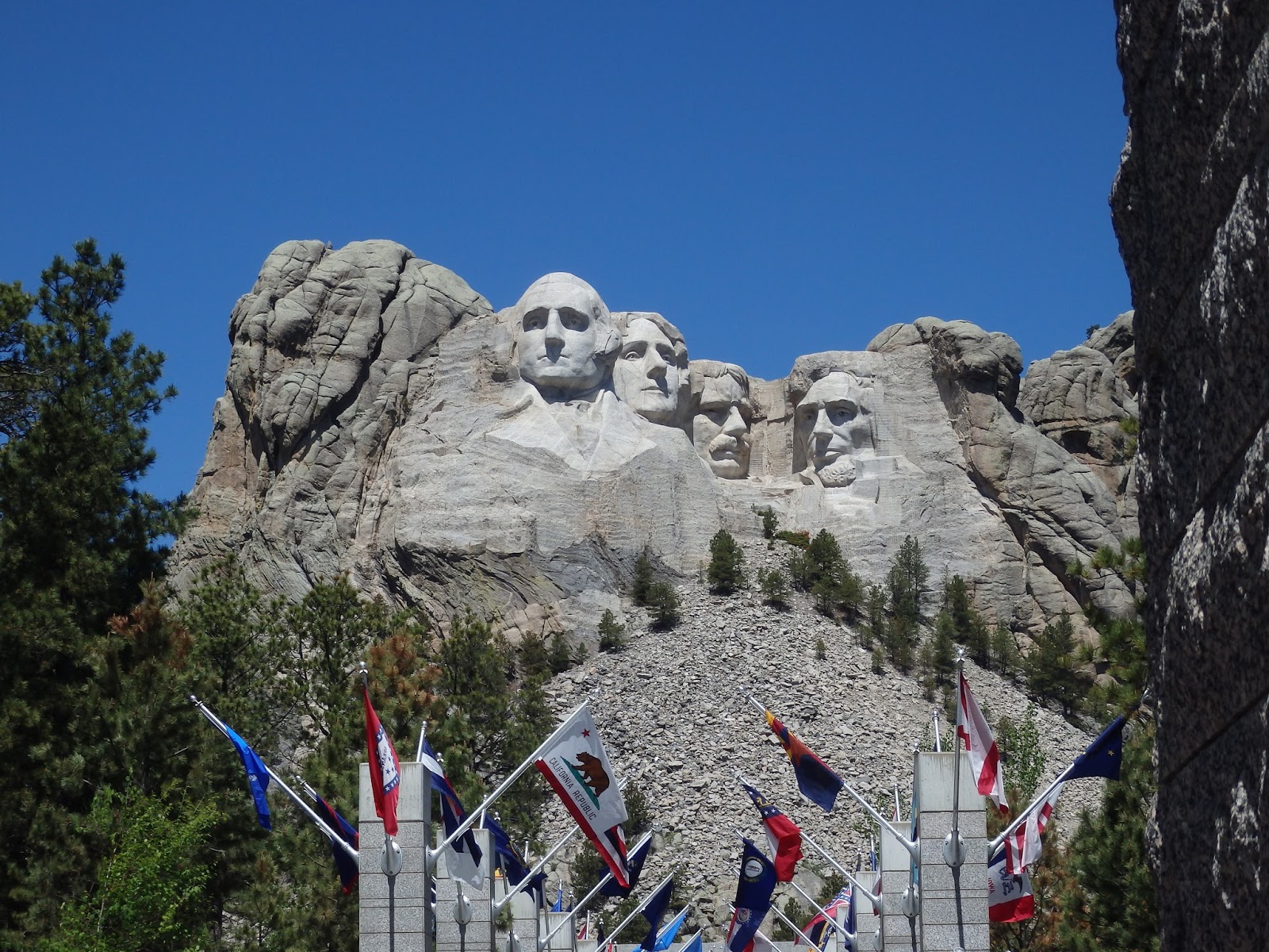 2 On the Road: Mount Rushmore National Memorial