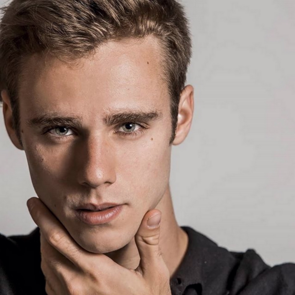 - All Natural & More: Exceptional Beauty -- Bernardo Timm Boggian