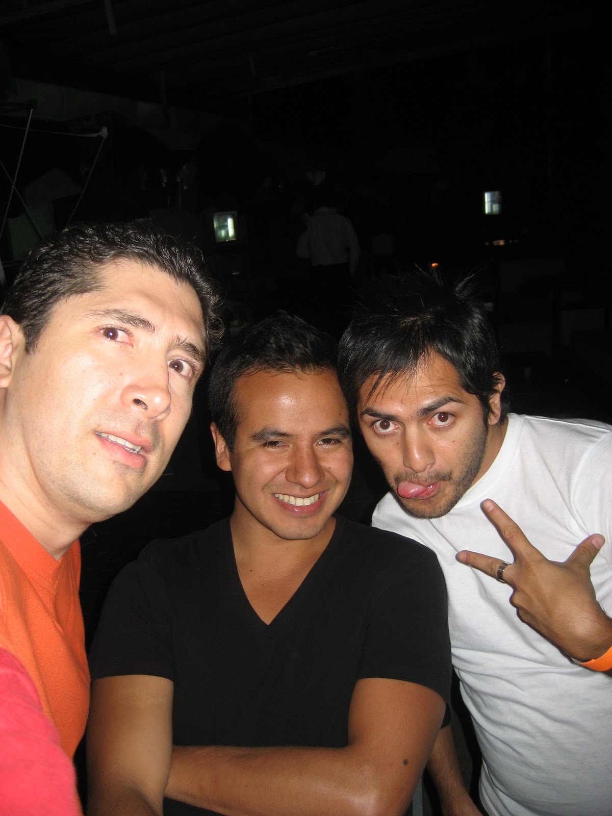 Miguel Angel Yagüe: STAFF DE NOCTAMBULOS CON CARLOS TRILLO EN EL MOON BAR