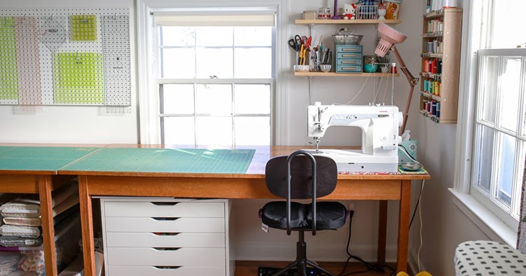 In Color Order: Tips for Keeping Your Sewing Table Organized and ...