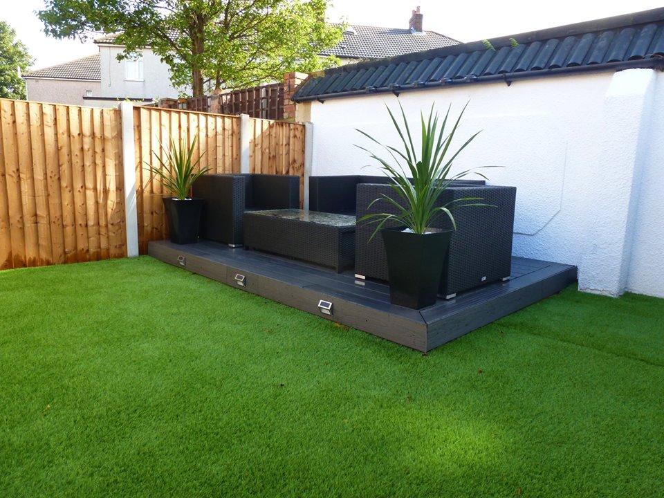 Amazing Artificial Green Grass Fence Walls Covering Hedge