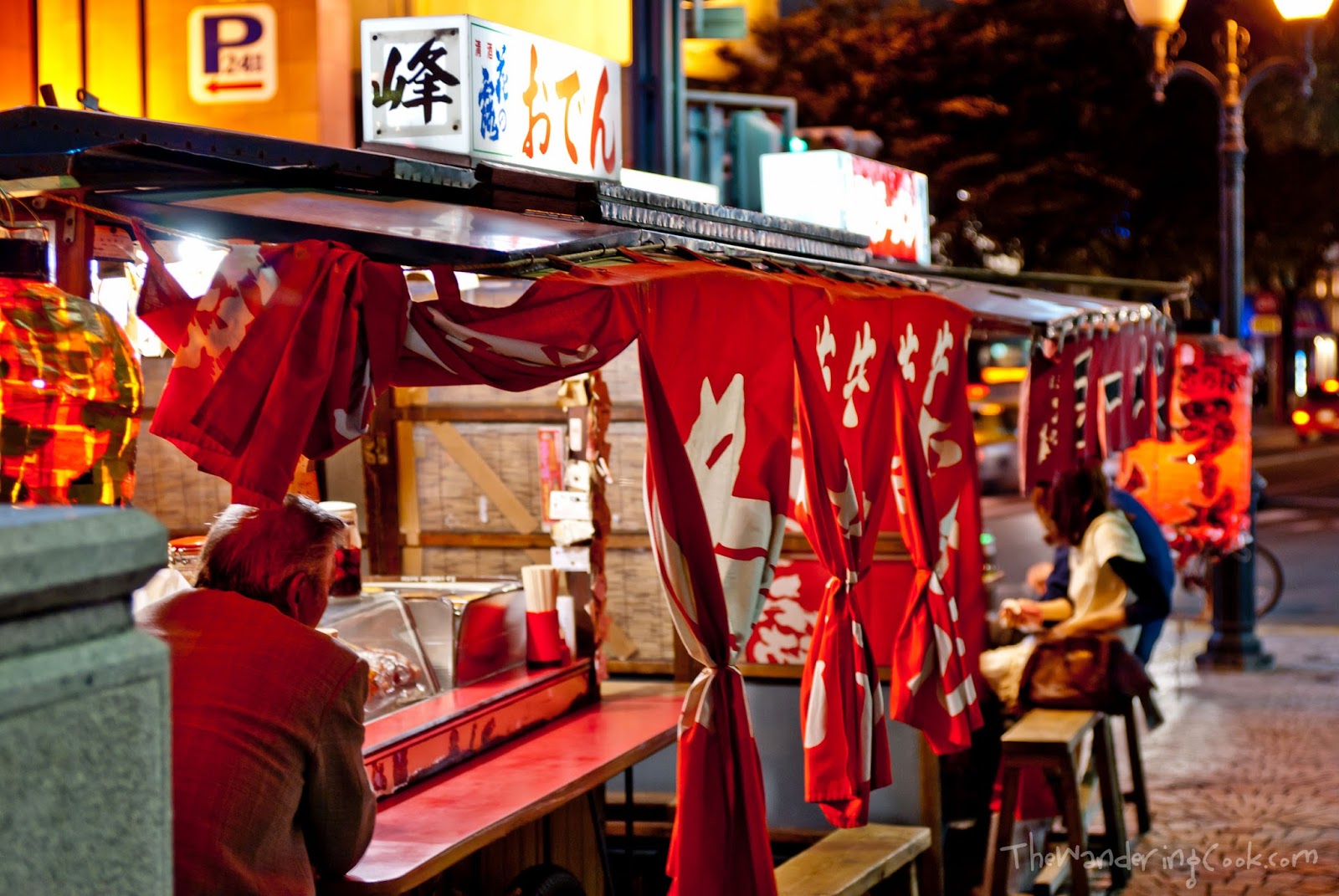 Street Food in Asia: The Home of Naruto: Find Your Favorite Ramen in Japan