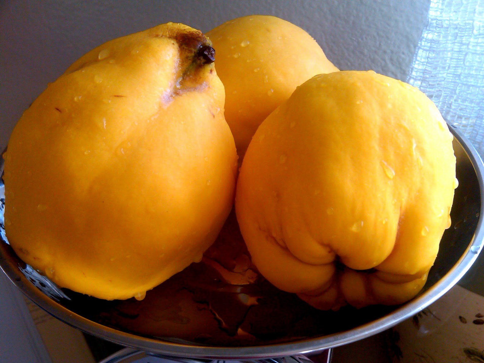 Autumn's Copper Pot: Quince - Red Pear Jelly...Mmmmm!