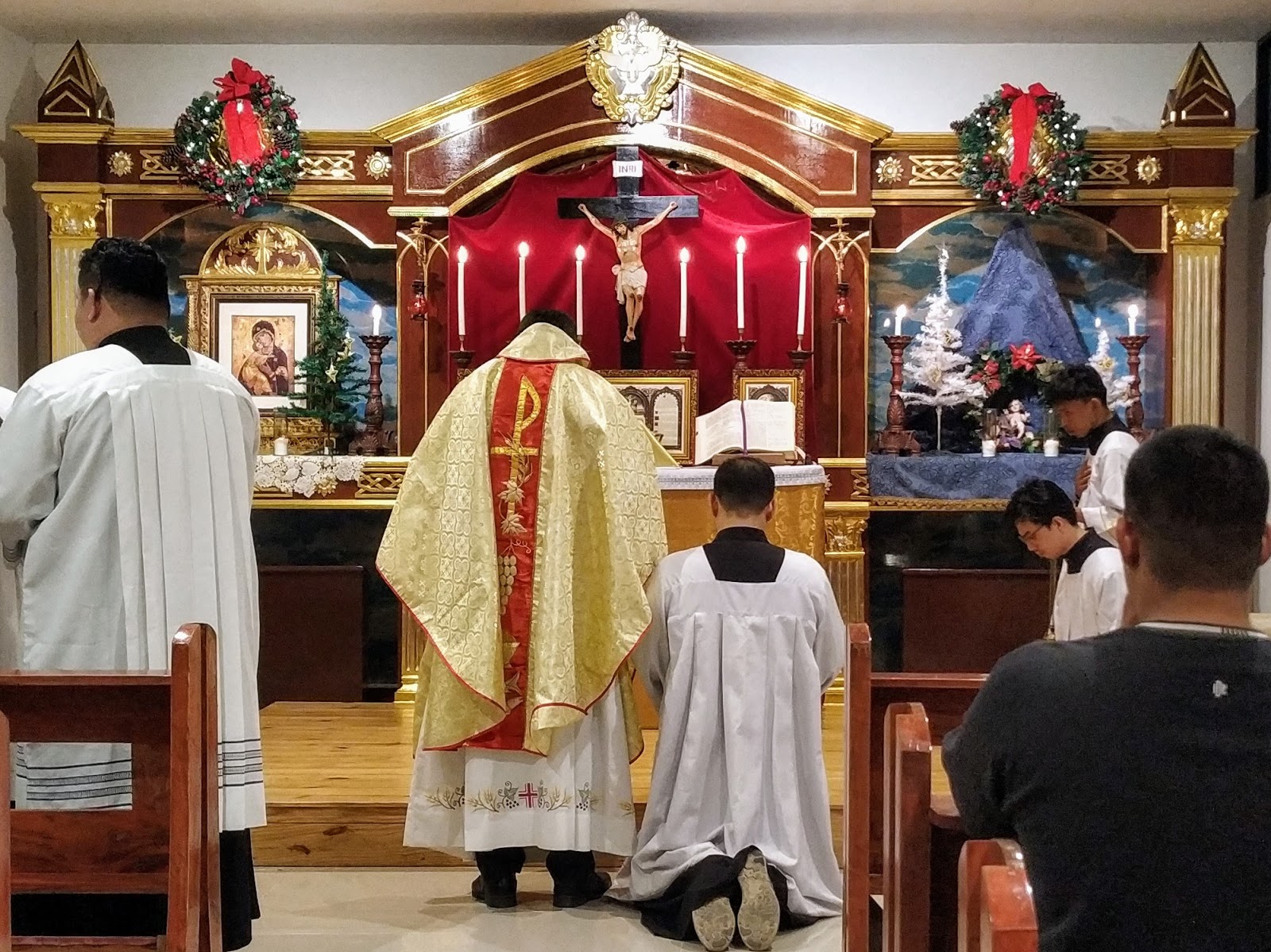 New Liturgical Movement: Epiphany 2020 Photopost (Part 1)