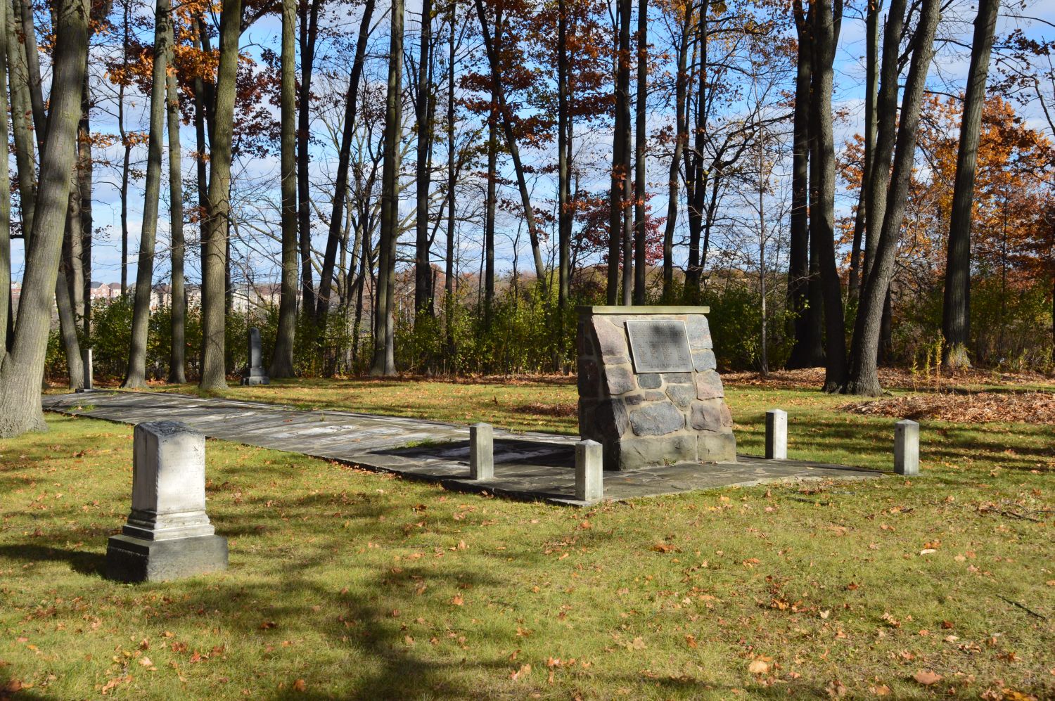 Stalking Dead People: Cemetery Crawling 3
