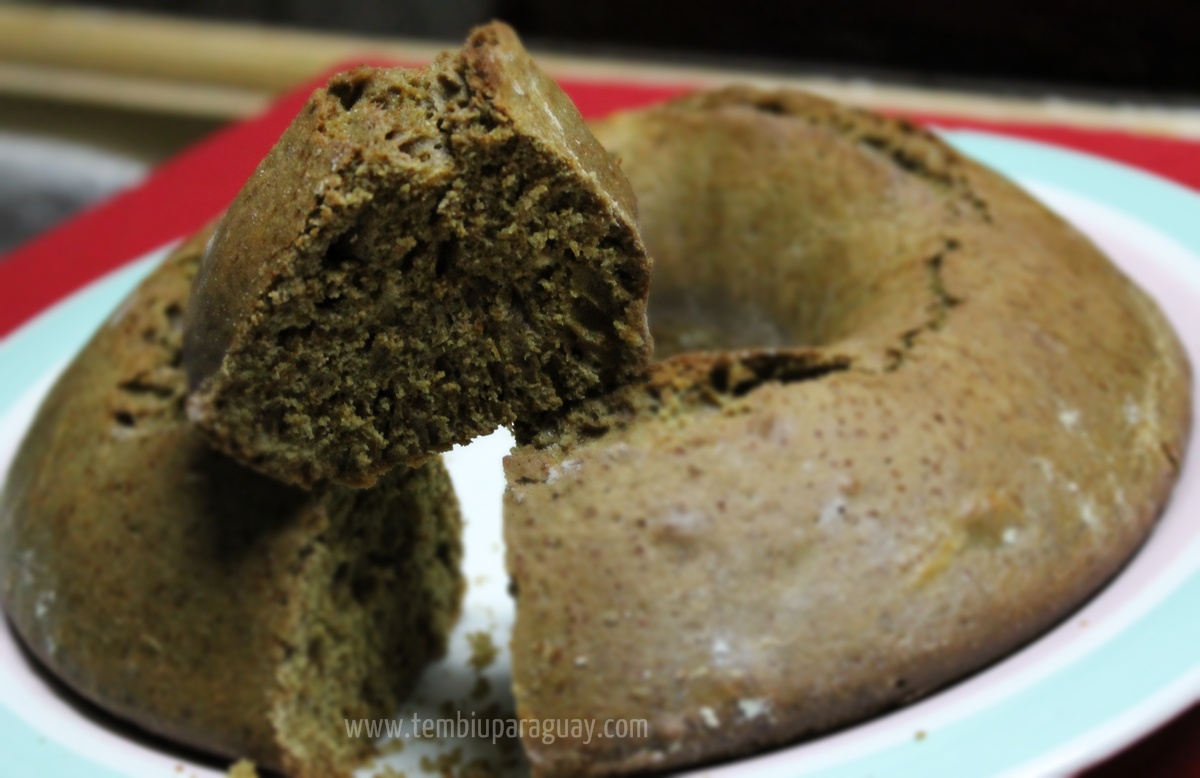 Torta de miel negra o miel de caña o torta Boquerón