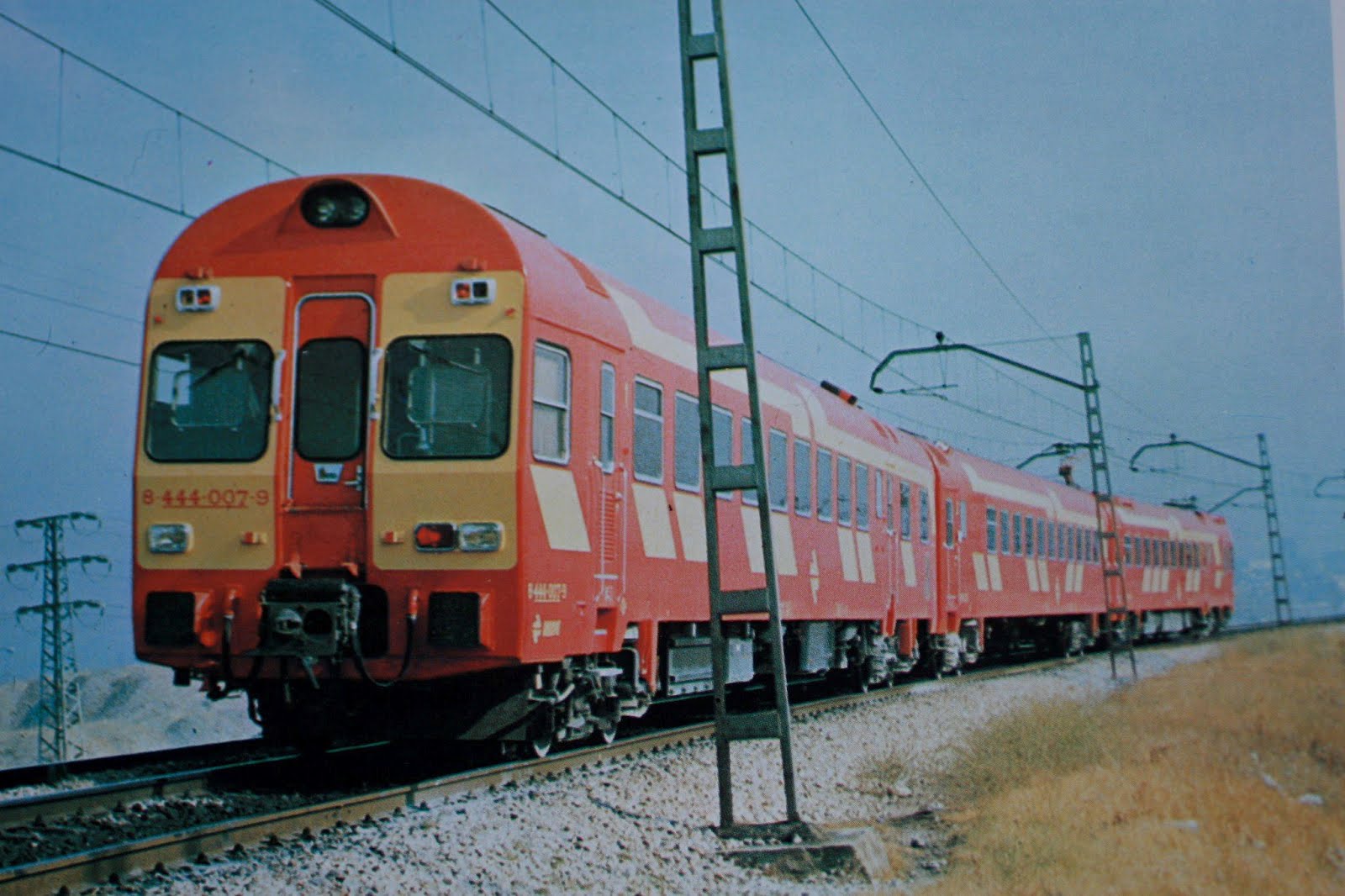 Historia e "historias" blog: Renfe serie 444