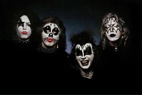 EL MILLONCETE: KISS photo session 1er disco
