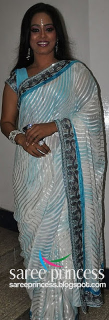 Tamil TV Serial Actress Devipriya spicy In a white Saree Stills