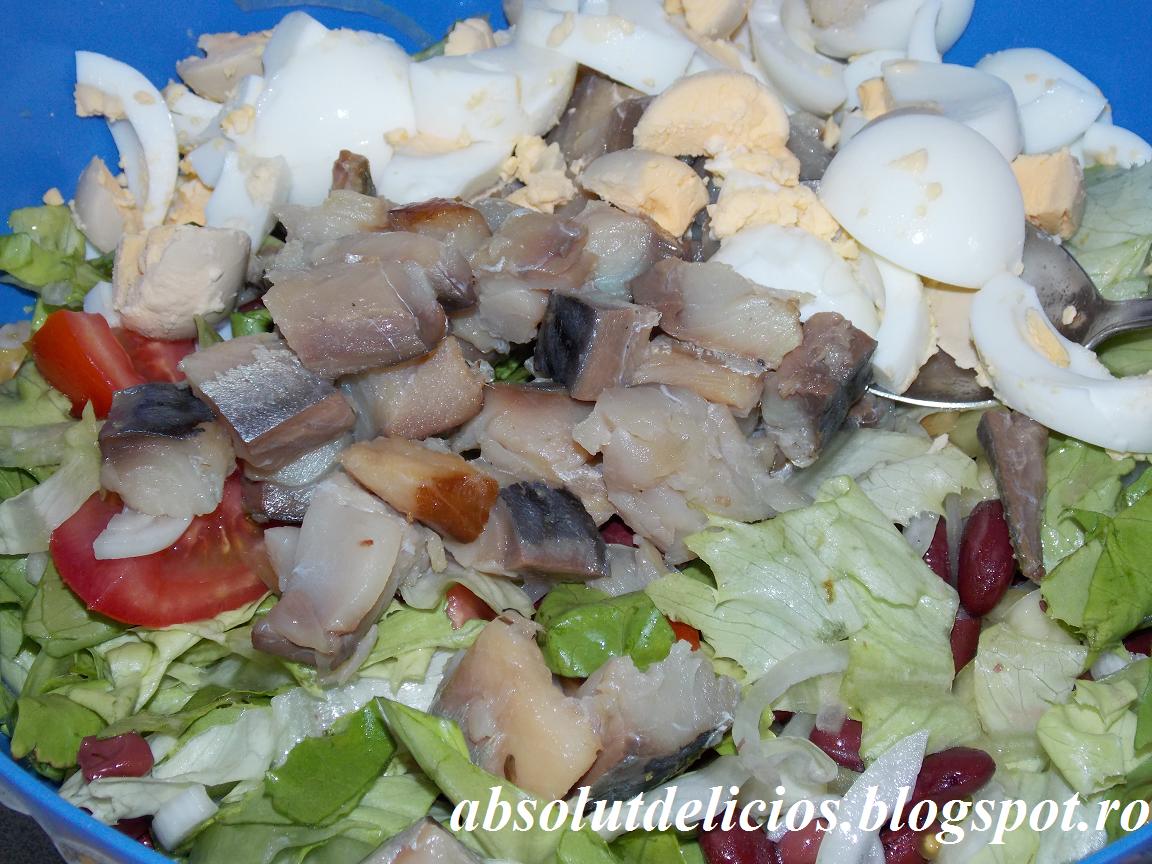 Absolut Delicios: SALATA CU PESTE AFUMAT