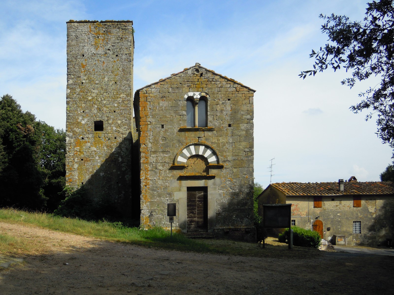 SMARTARC: SAN GIUSTO AL PINONE - UNA CHIESA MEDIEVALE SUL MONTALBANO