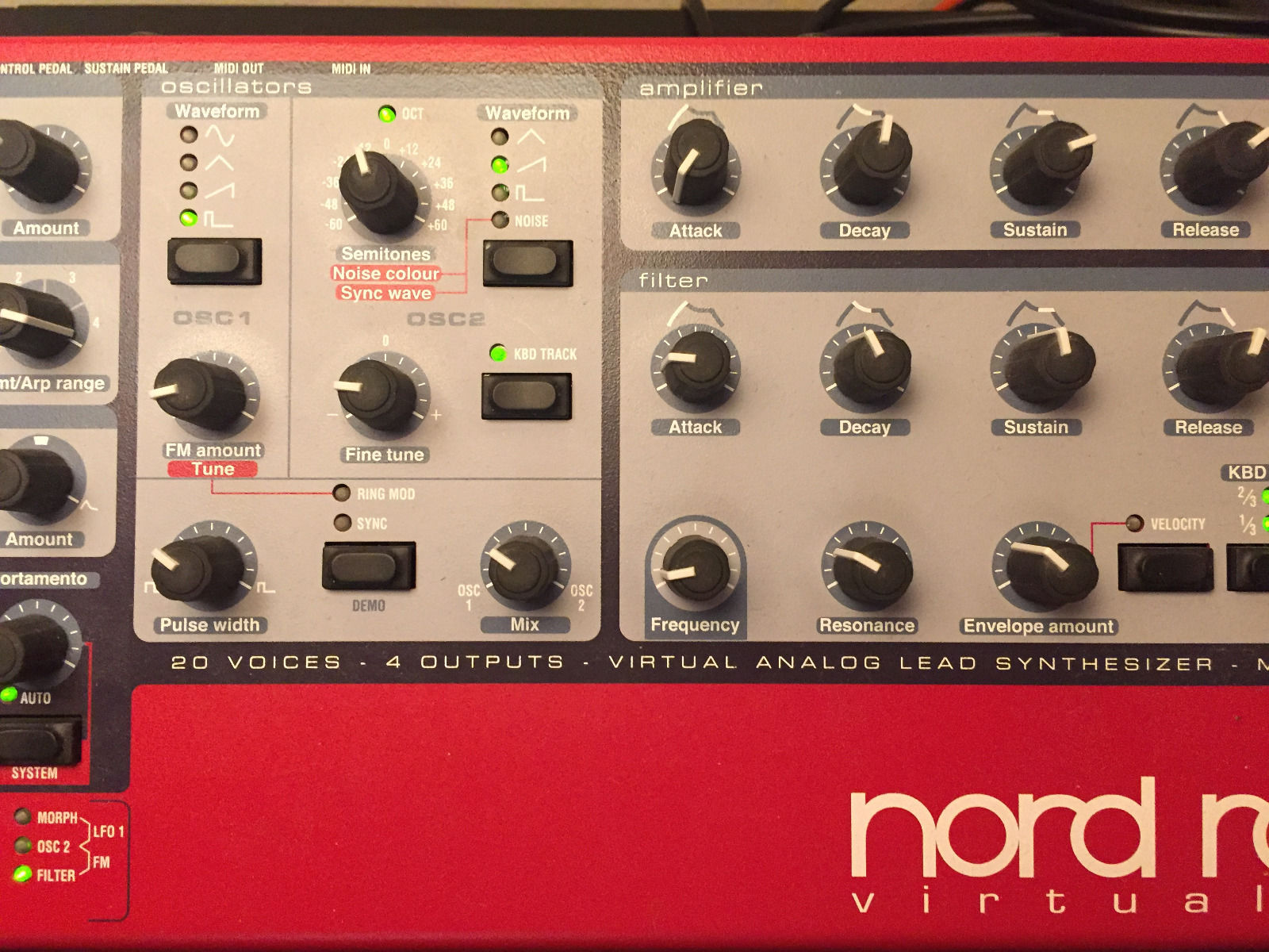 MATRIXSYNTH: Nord Rack 2X Synthesizer