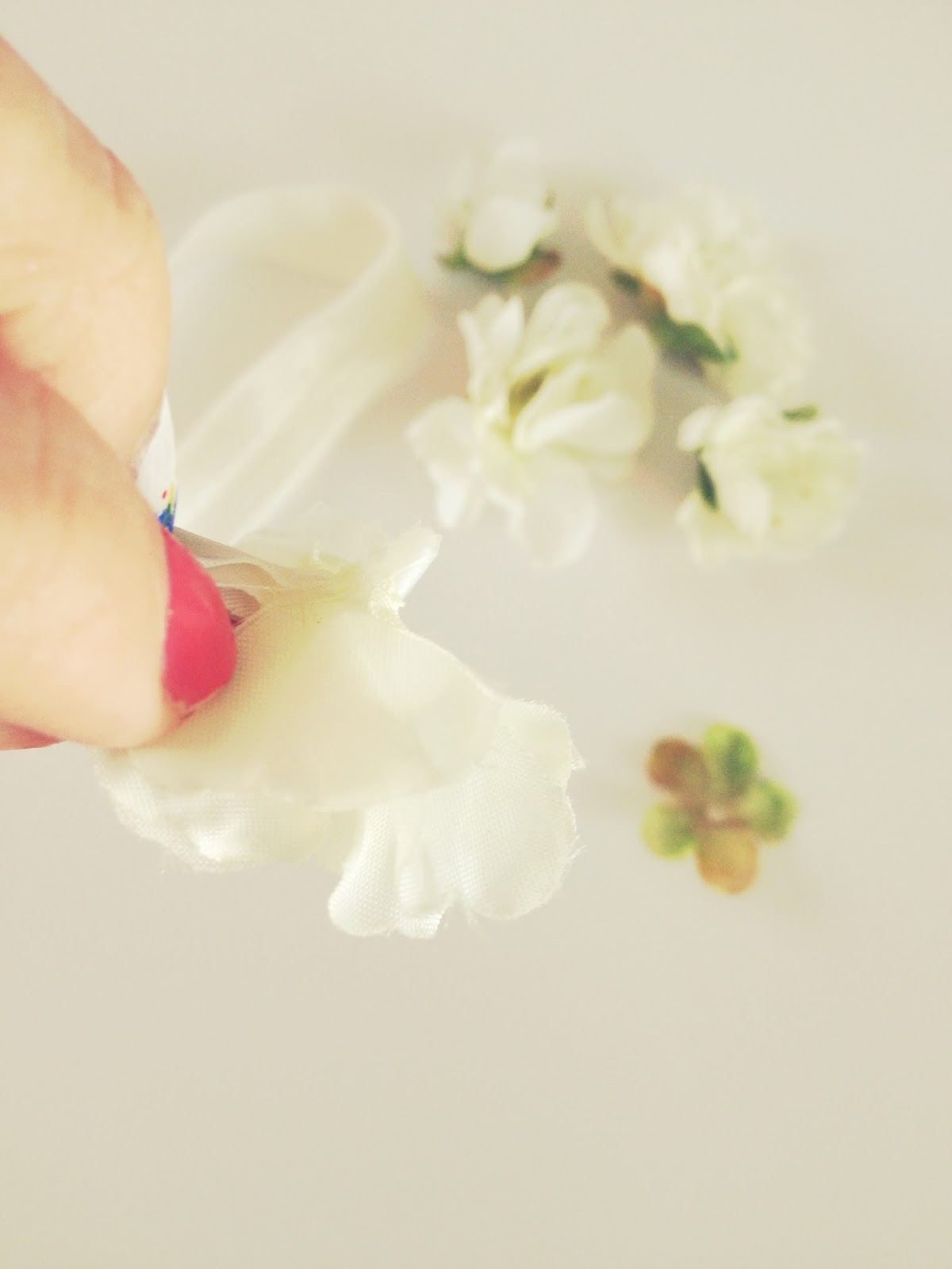 .: How To: DIY Mini Floral Bun Cover Wrap