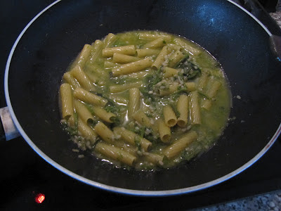 PLETERIJA: Šparglji, blušč, lobodika - spomladansko zlato