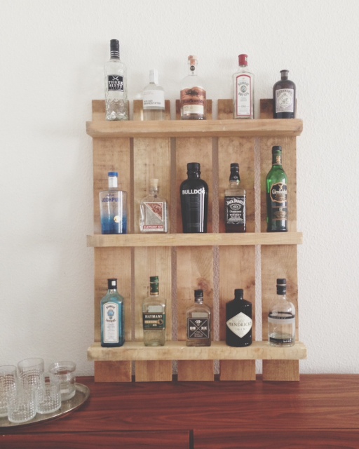 Einen Gin Tonic bitte! [ Regal aus Palette ] • doitbutdoitnow