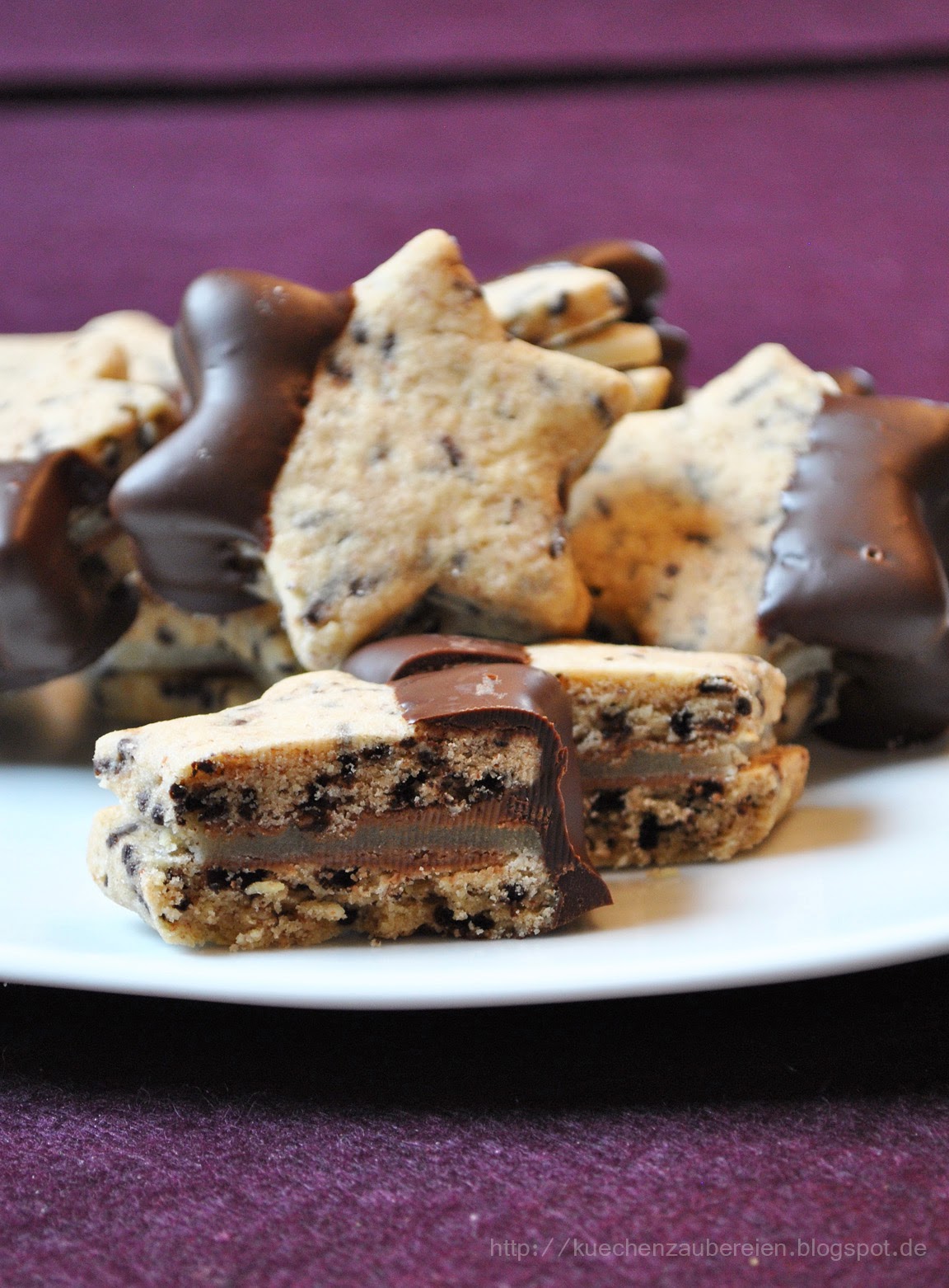 Mandel-Schoko-Sterne mit Marzipan-Nougat-Füllung | Küchenzaubereien ...