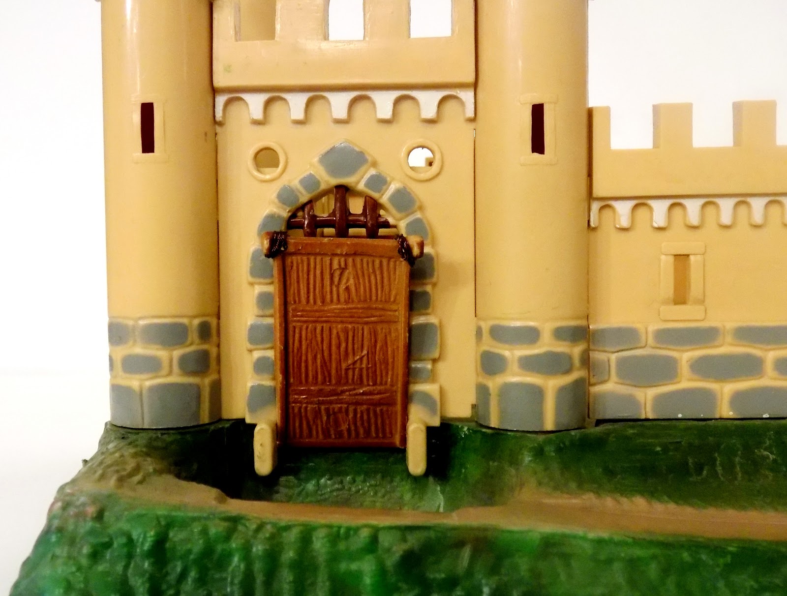 Toys and Stuff: Marx Miniature Knights and Castle Playset - Pt 2