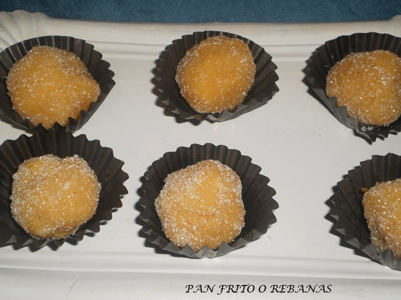 PAN FRITO O REBANÁS: BESITOS DE MONJA