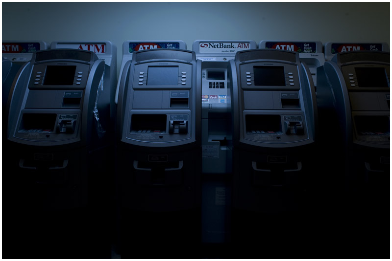 Strobist: On Assignment: ATM Man