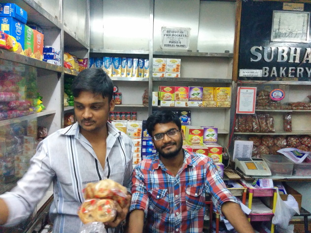 Top 10 Iconic Vegetarian Street Food Joints of Hyderabad - Be On The ...