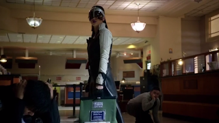 THE FLASH - Recensione S02E05, "The Darkness and the Light" | Lost In A ...