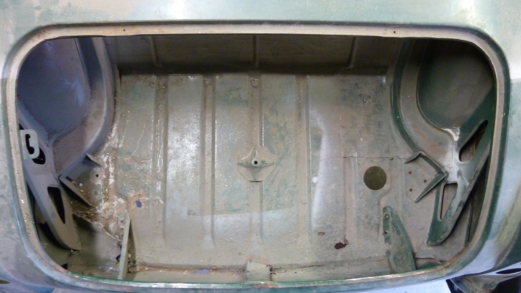 MG Midget 1965 MKII Restoration Project: Boot floor inspection