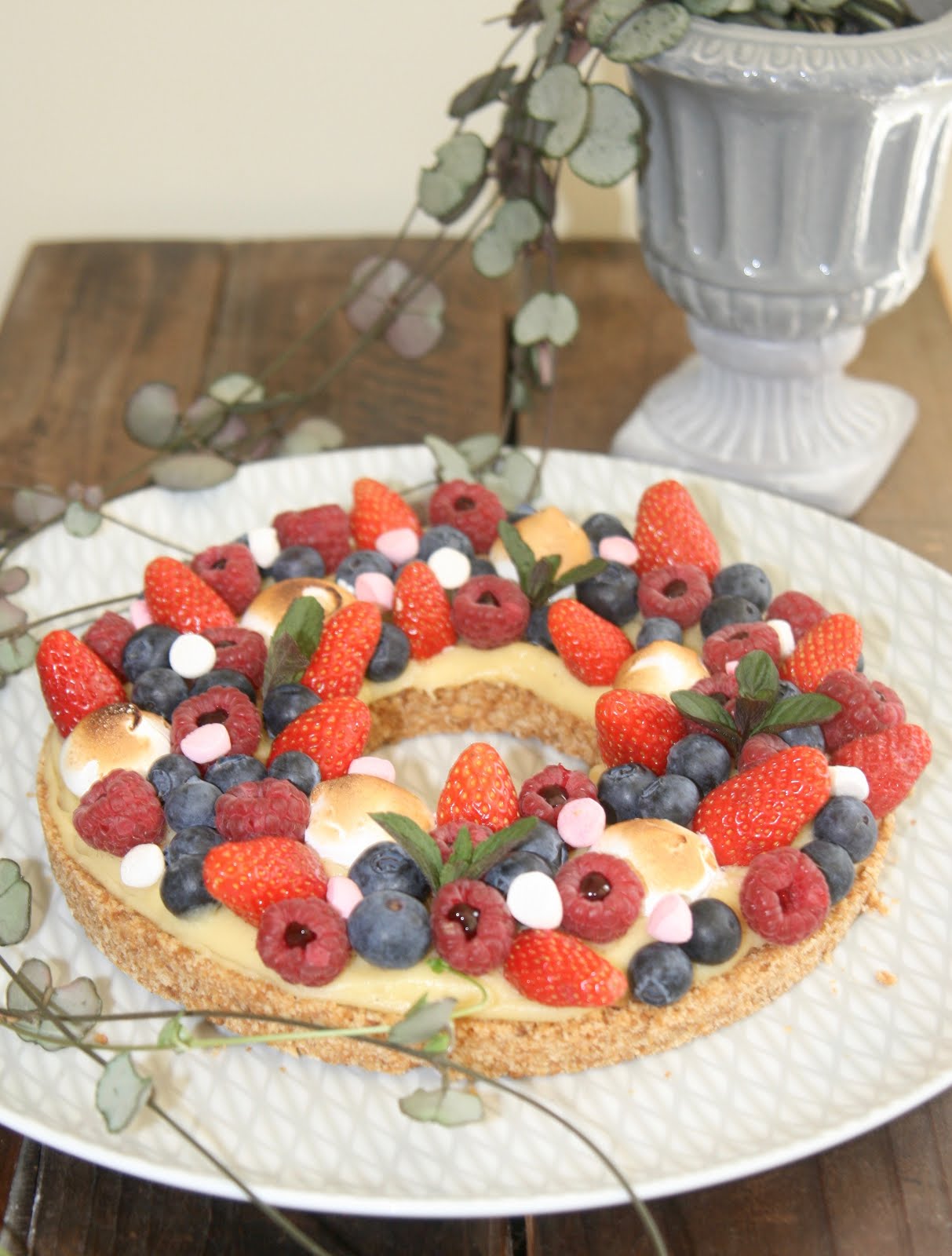 TARTE AUX FRUITS MERINGUÉE