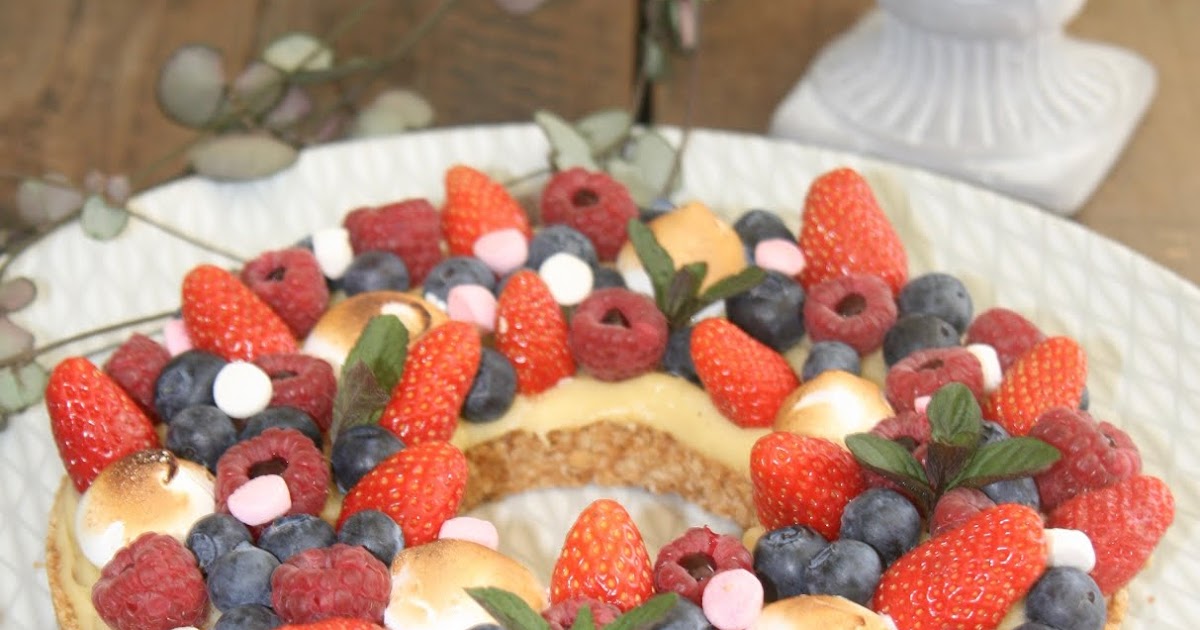 TARTE AUX FRUITS MERINGUÉE