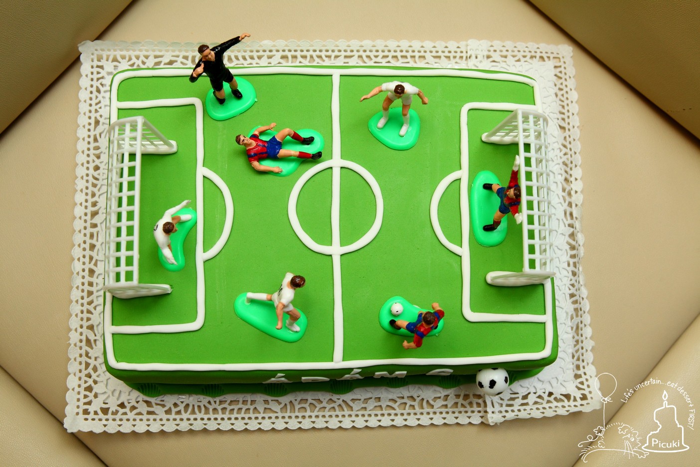 Picuki: Focipálya torta IV.