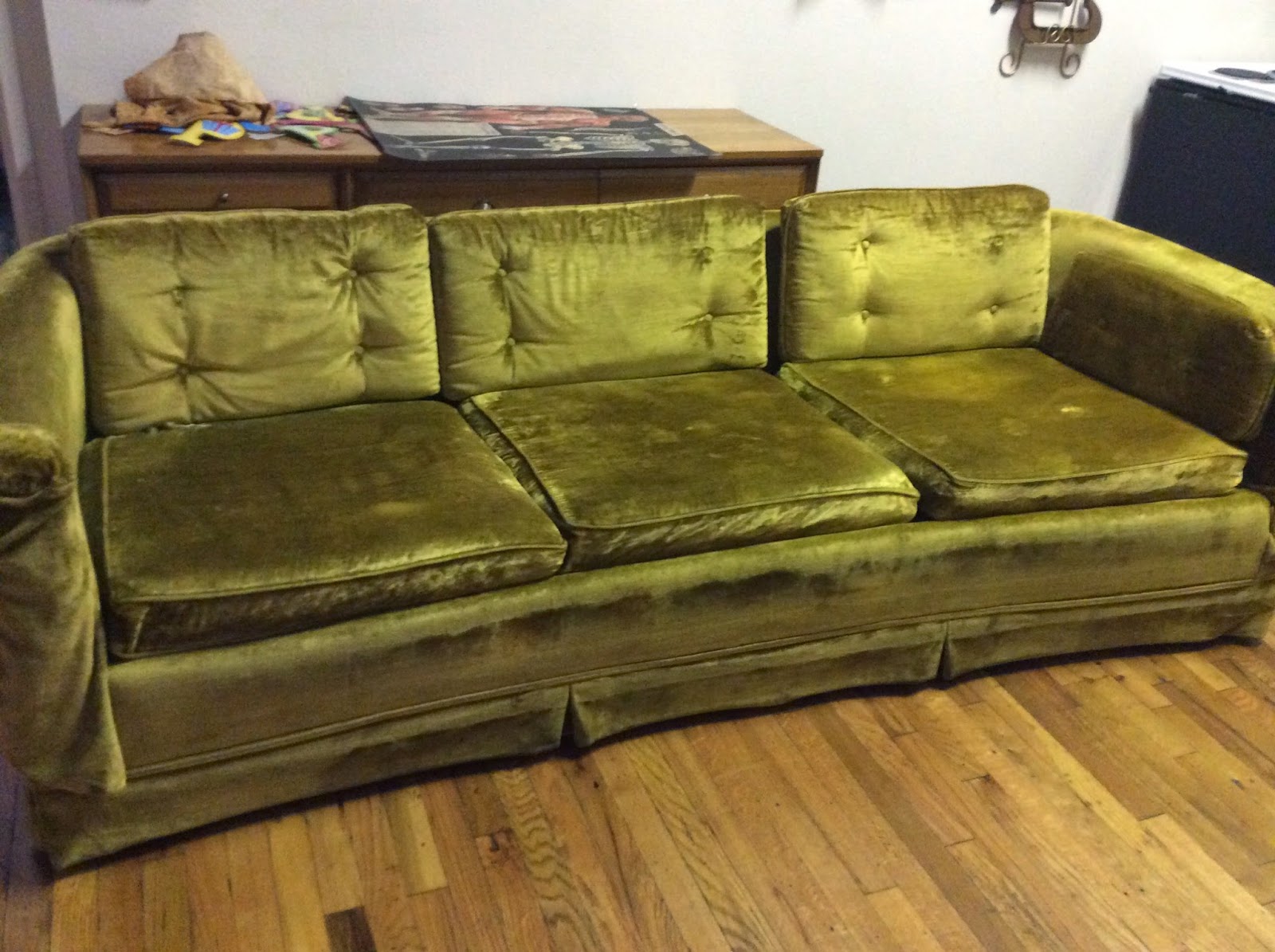 Revamp: Vintage Gold Couch