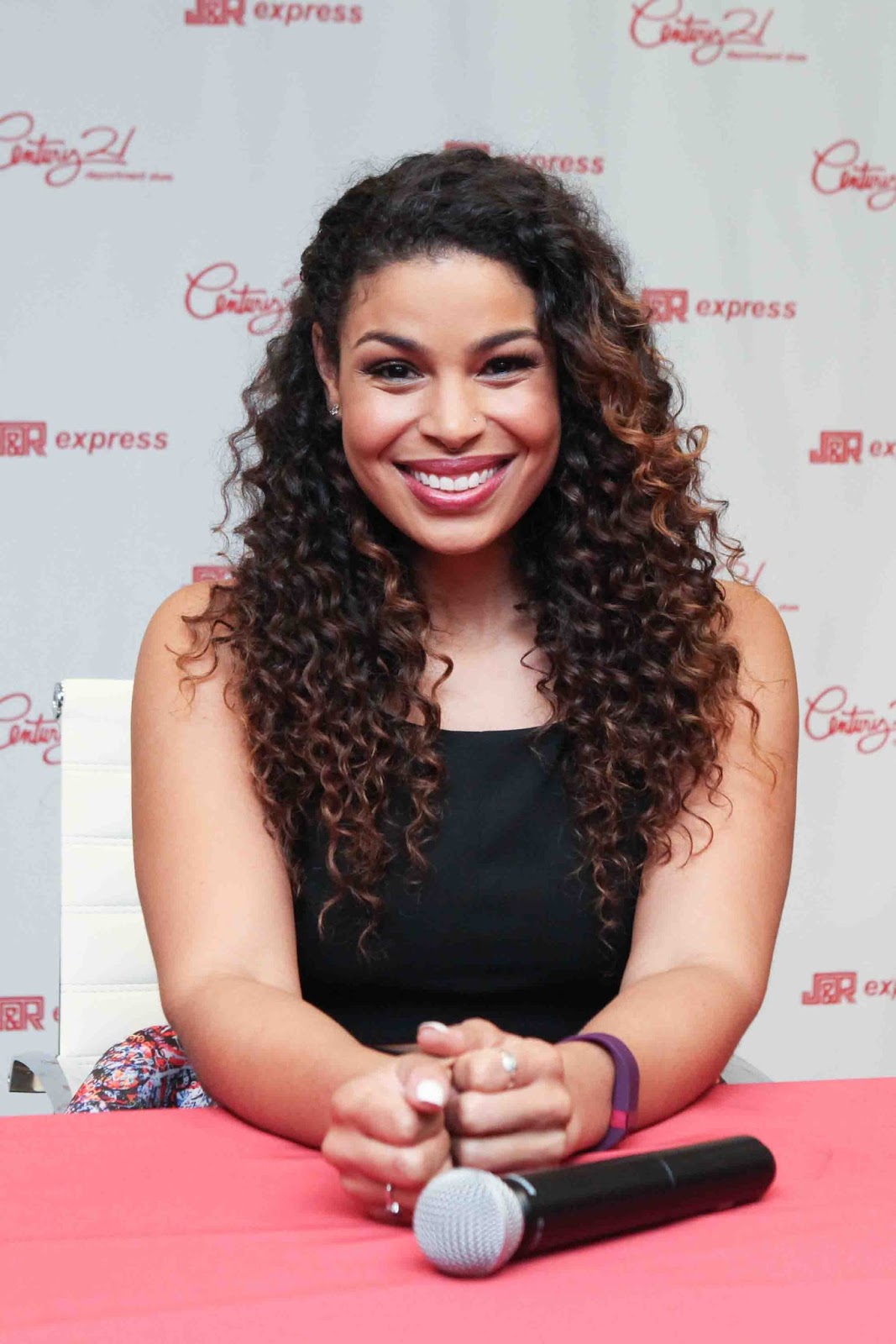 JORDIN SPARKS SIGNS ALBUM 'RIGHT HERE RIGHT NOW'