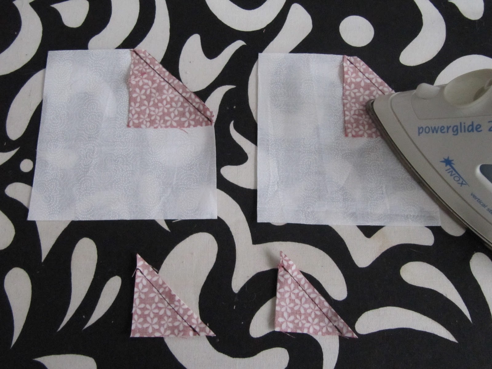 Sew Many Ways...: Bow Tie Quilt Block Tutorial...A "Charm" ing Block