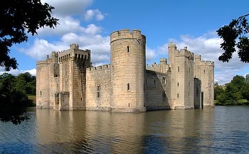 Bodiam+Castle-tour.jpg