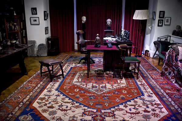 ARTS&FOOD®™: Sigmund Freud's Study and Desk - Full of Art Objects ...