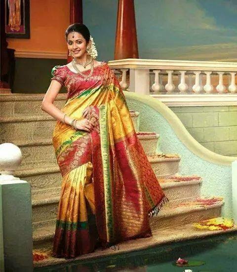 MEHANDI DESIGNS WORLD: AMAZING GOLDEN RED - GREEN PATTU SAREE