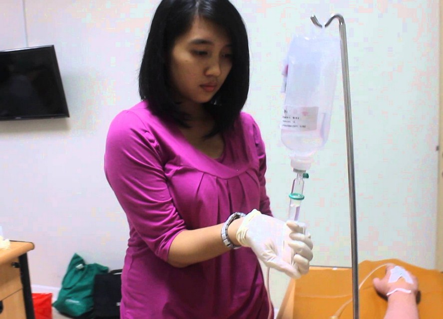 cara pasang infus yang benar dan tepat | Perawat-id