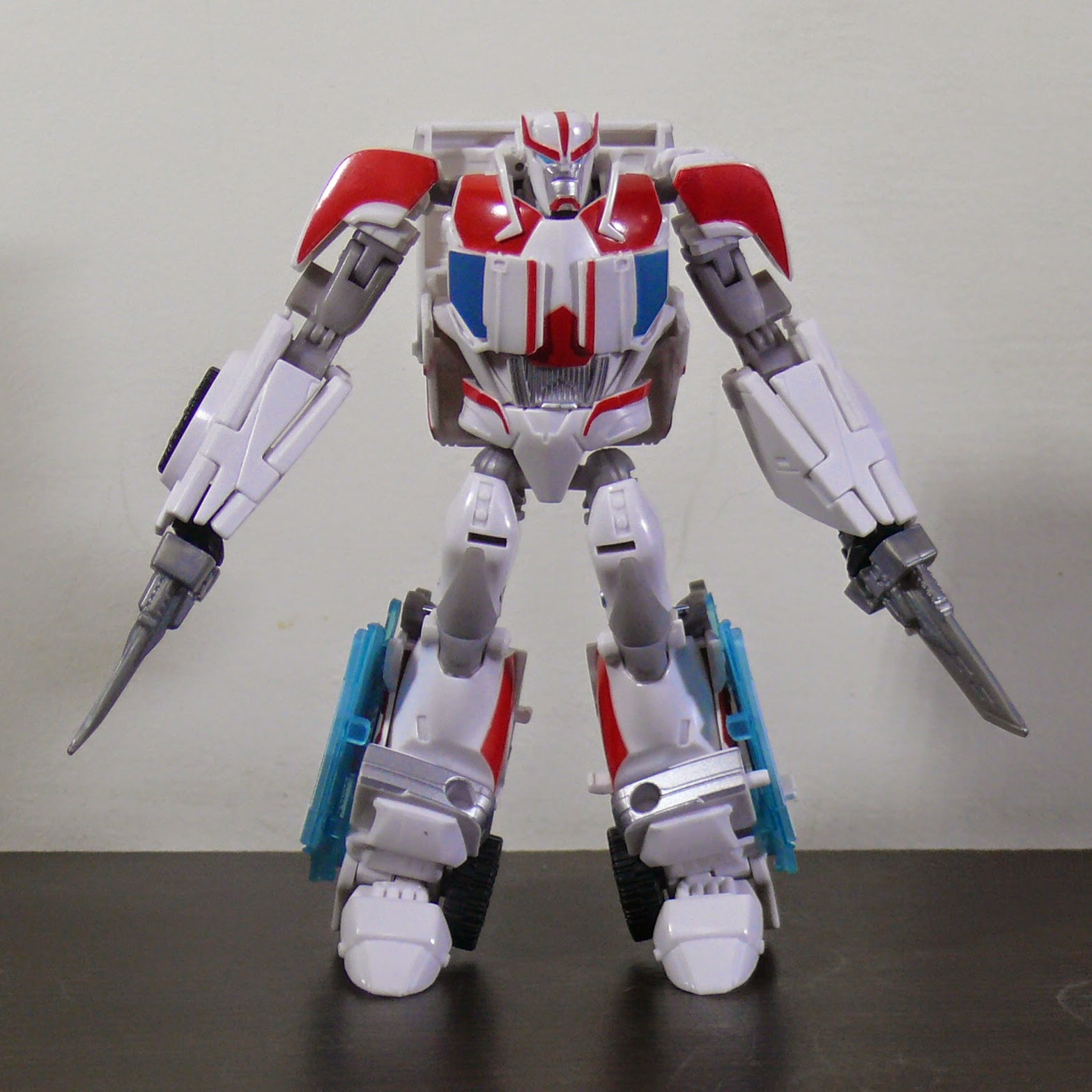 Blog Transformers.com: 1079: Ratchet (Transformers Prime)