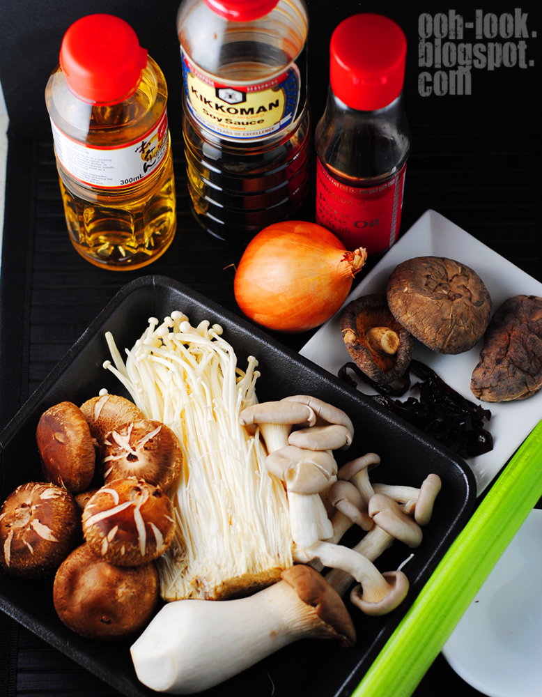 Ooh, Look...: A yoshoku Japanese mushroom risotto