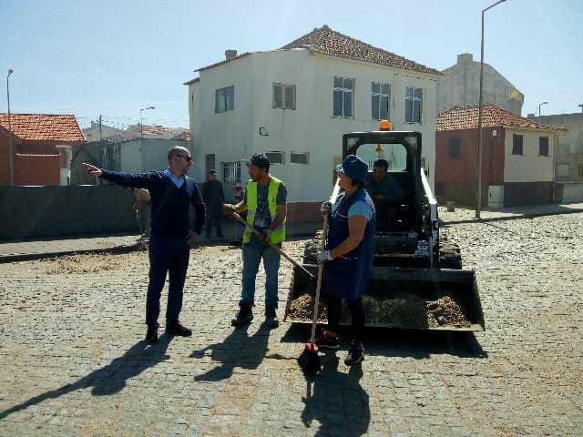 As cusquices de Esmoriz: Junta de Freguesia de Esmoriz inicia acções de ... As cusquices de Esmoriz: Junta de Freguesia de Esmoriz inicia acções de ...