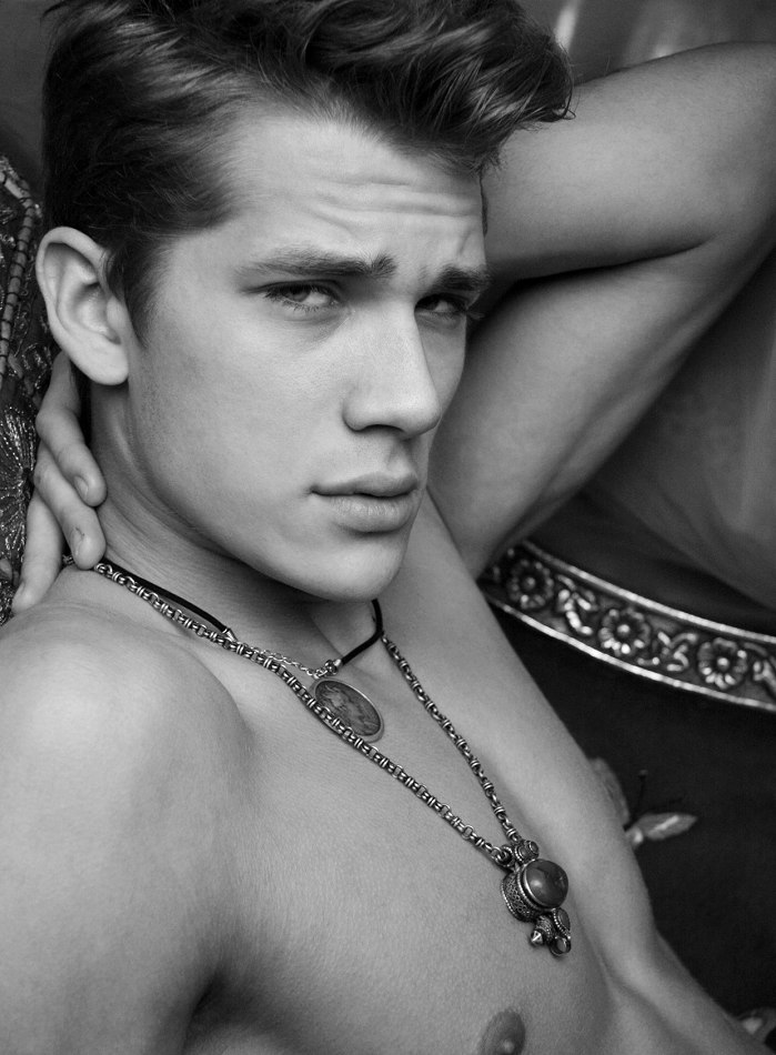 L'Homme du Jour: ANDREY ZAKHAROV