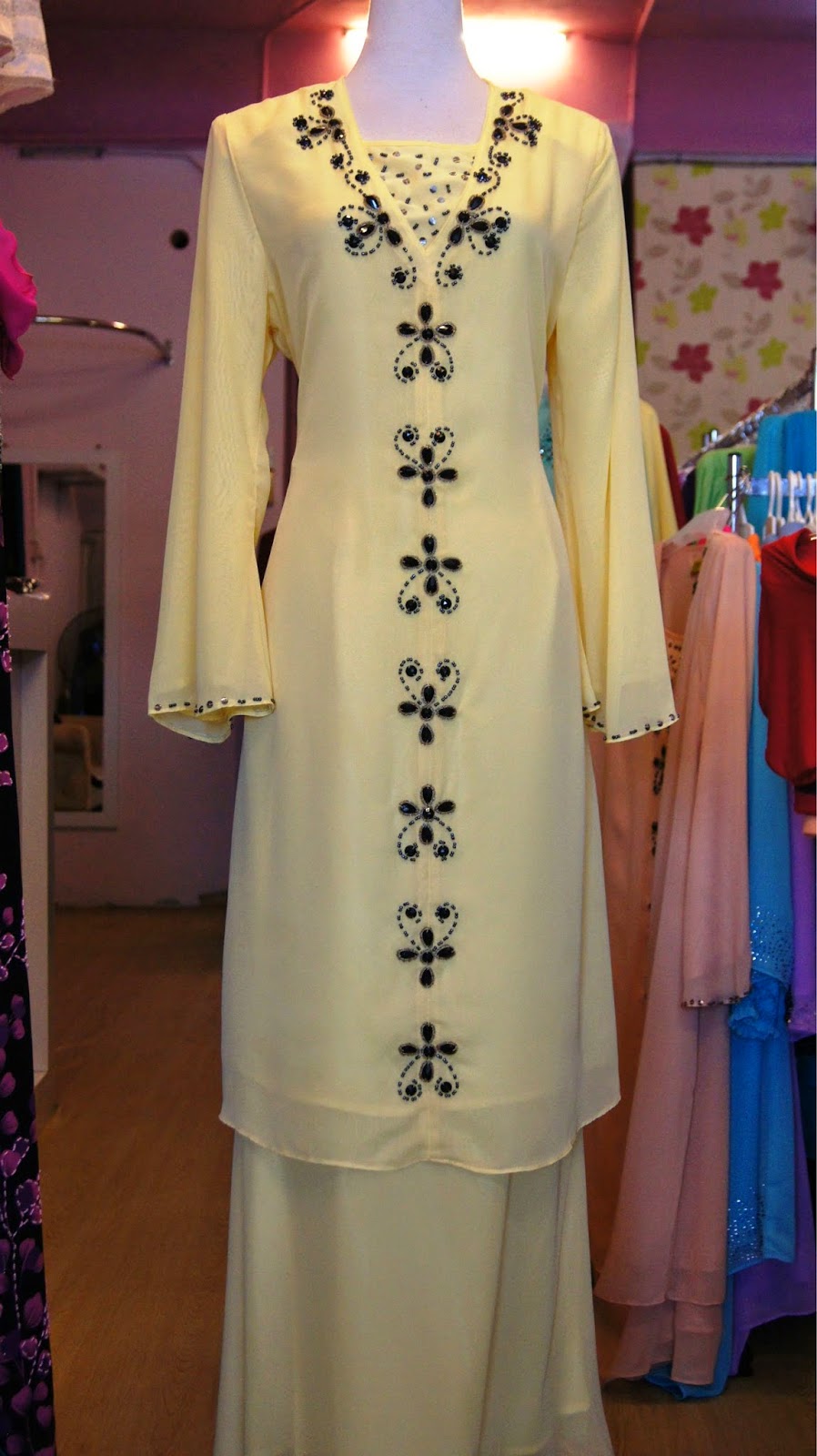 Butik Qaireen: Baju Kurung Chiffon NSVK 0077 Kuning Lembut