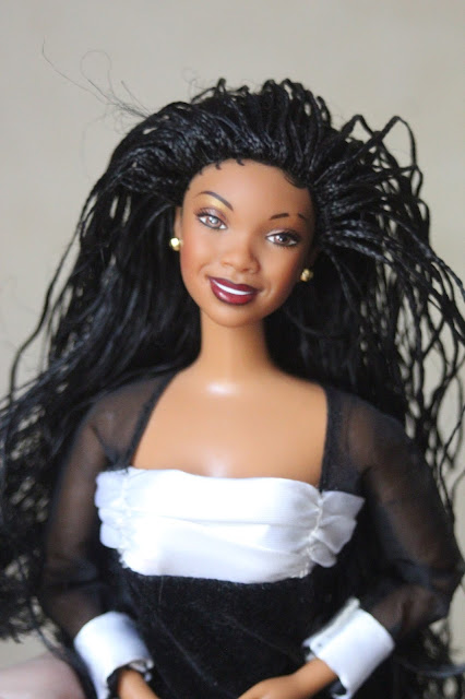 PLANET OF THE DOLLS: Doll-A-Day 2017 #186:Singing Holiday Brandy