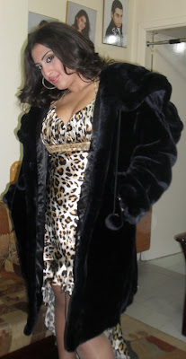 Arabian Girls Style: Winter Coat comeing in arab