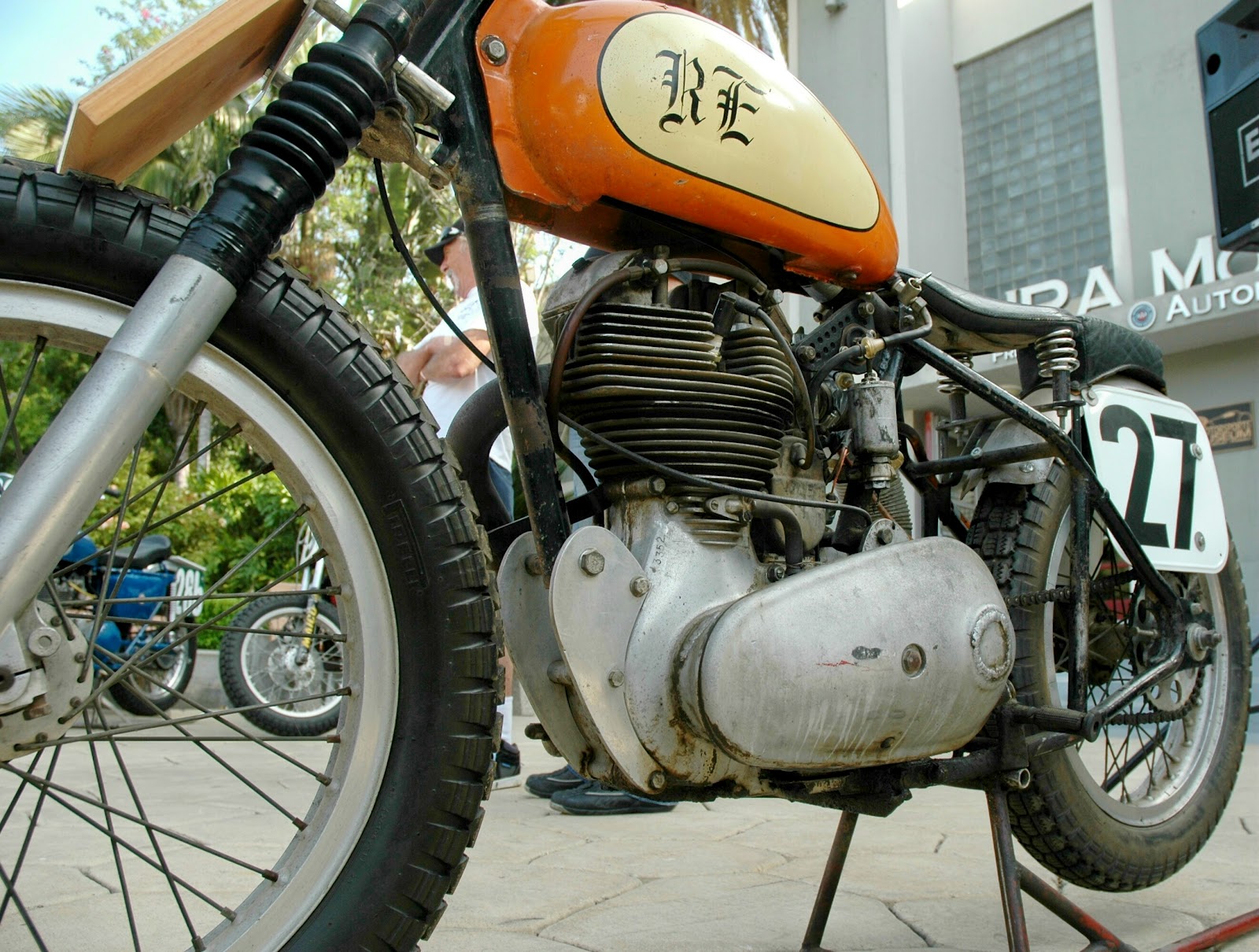 POPPA WHEELIE: Shell Thuet's Royal Enfield