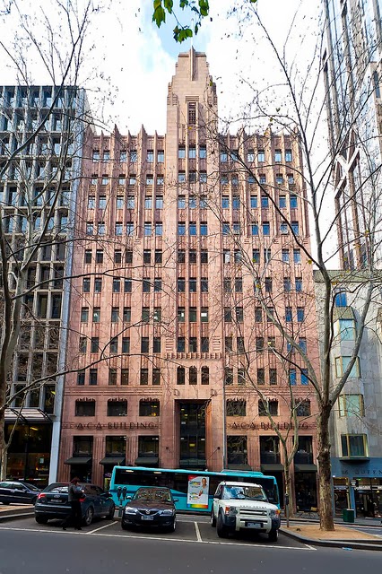 Beside the Yarra: Art Deco Melbourne